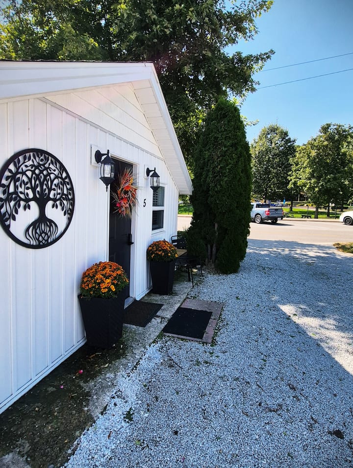 Parkview Boho Cottage 5 - Cedar Serenity - Lake Erie, PA