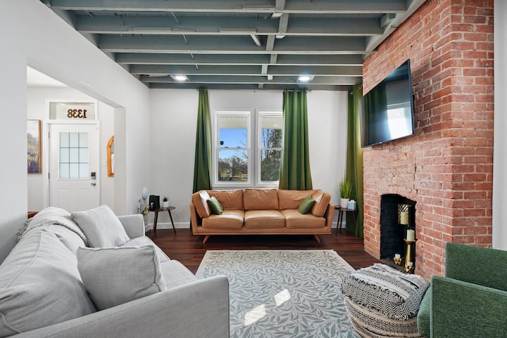 Cozy Escape W/ Hot Tub, Ideal For Family & Friends - Columbus, OH