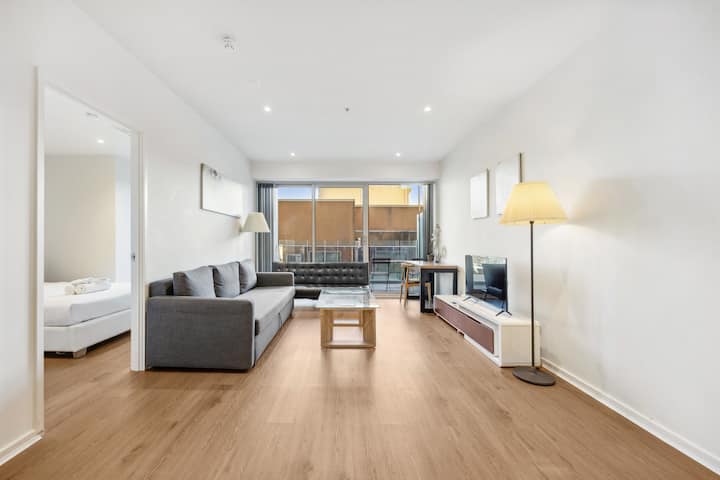 Experience The Bustle Of The Cbd - Walkerville