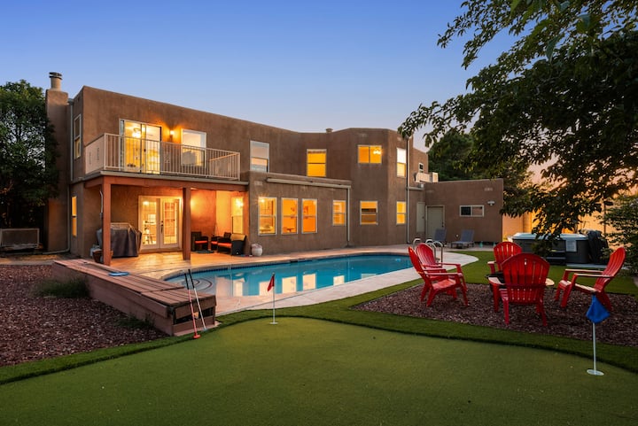 Heated Pool All Year, Hot Tub, 3700sf, Game Room - Albuquerque, NM