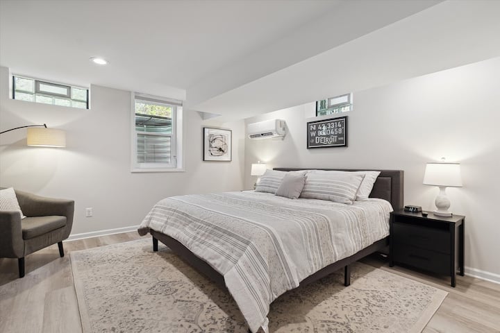 Brighton's Hidden Gem | Chic & Spacious Lux Suite - Brighton, MI