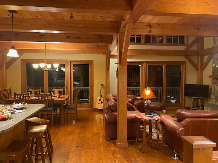 Windham Mountain Views! Gorgeous Deck - Windham, NY