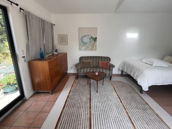 Private Guest House - Los Angeles, CA