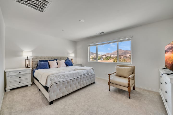 4br Cozy Family Retreat | Large Backyard E#41393 - Jurupa Valley, CA