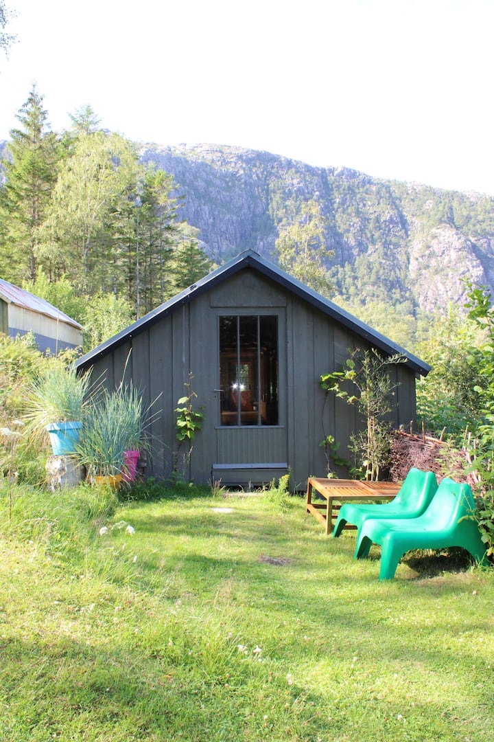 Lysefjorden View - Glamping By The Fjord - Greenland