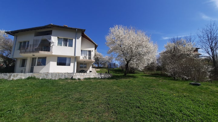 "House Of Swallows" Vacation Home Close To Sofia - Bulgarie