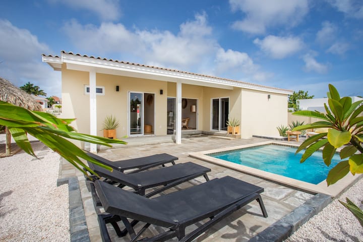 Amazing Villa With Private Pool At Jan Thiel - Curaçao