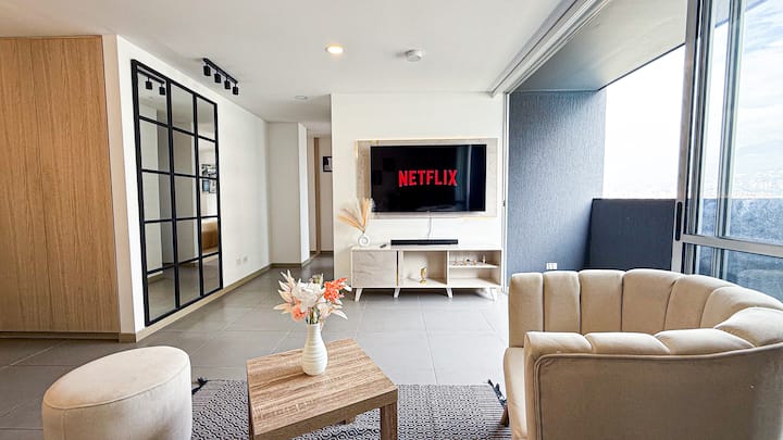 Modern Apt+jacuzzi+pool+tv+parking+ac+gym@poblado - Medellin, Antioquia, Colombia