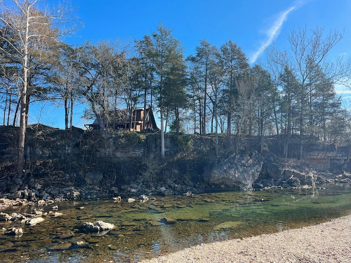 Riverfront Cabin - Pet Friendly - Near Table Rock - Eagle Rock, MO