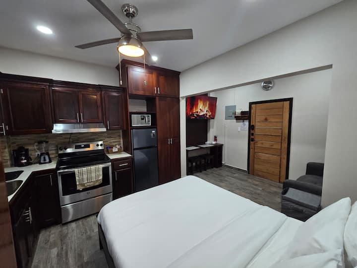 Cozy Apartment In Belize City (Casa Hogwart) - Belize