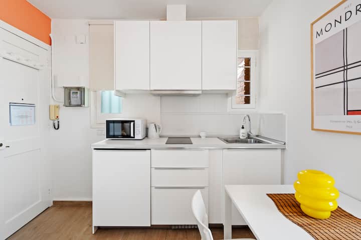 Genial ÁTico Con Terraza Privada - Barcelona