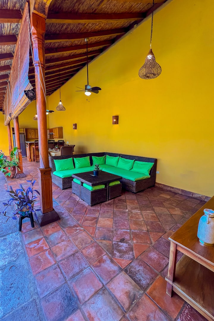 Colonial Home Private Pool, Best Location, And Ac - Nicaragua