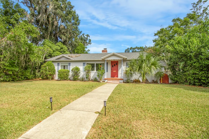 Private Pool Paradise With Games Galore! - Gainesville, FL