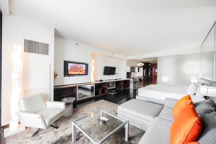 Ti24* Strip View Studio W/open Balcony - Henderson, NV