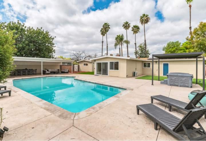 San Diego Retreat 4 Bd/bath/pool/putting/hot Tub - Lakeside, CA