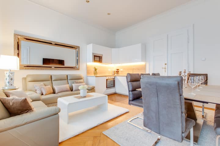 Wenceslas Square Royal Residence Apartments - Prague