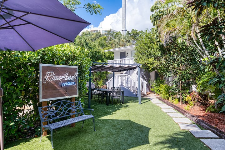 Beautiful Studio Apt W/parking - Walk To Las Olas - Fort Lauderdale