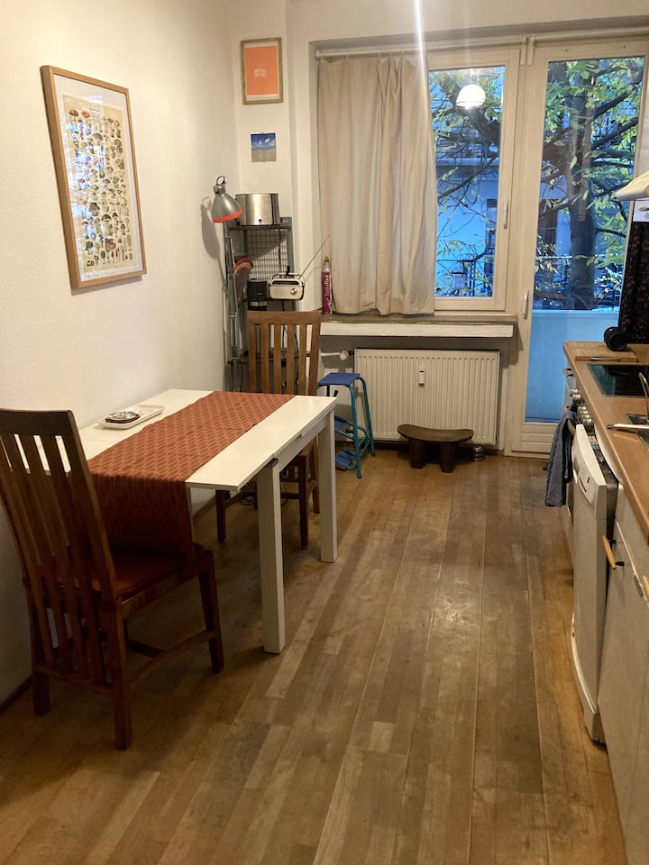 2 Zimmer-wohnung, Ruhig, Balkon, Zentral - Cologne