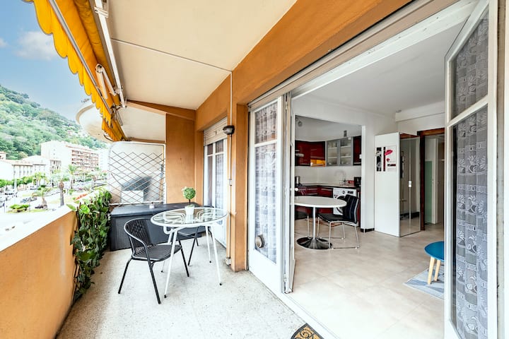 Studio Gare Routière à Menton. - Menton