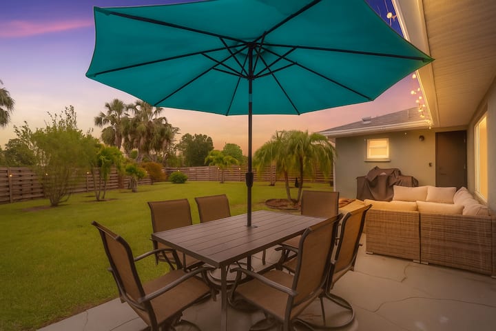 Minutes To Anna Maria Beaches+hot Tub+img+sleeps 9 - Anna Maria Island, FL