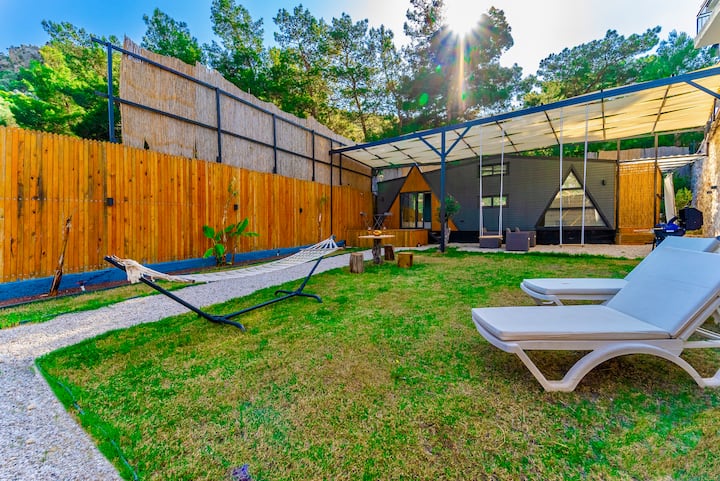 Flora Tiny House With Jacuzzi And Big Garden - Kalkan