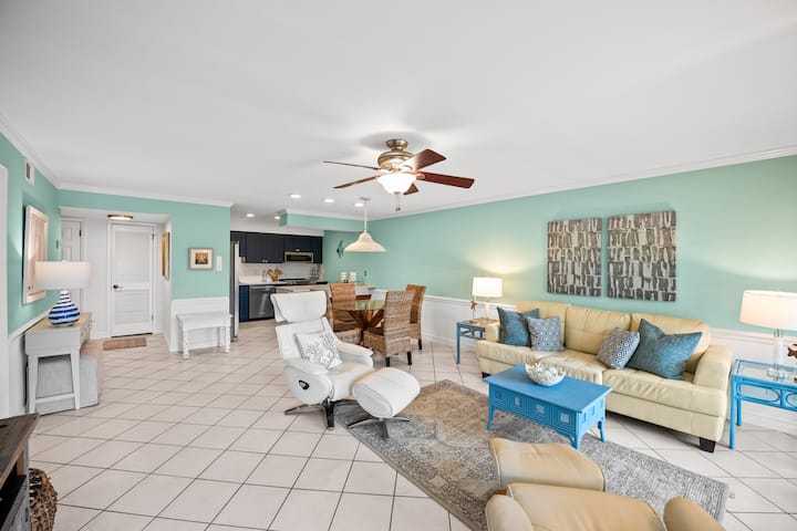 Orange Beach Prime Location! Boat Dock! Pool! - Orange Beach, AL