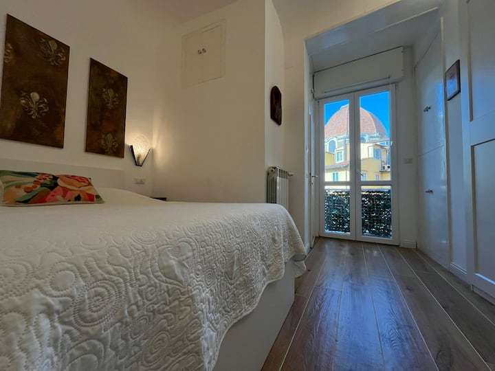 Apartment With A Lovely View On Medici Chapel - Florence