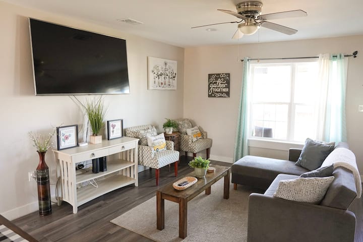 Cozy Family-friendly Home Near Dallas! - Garland, TX