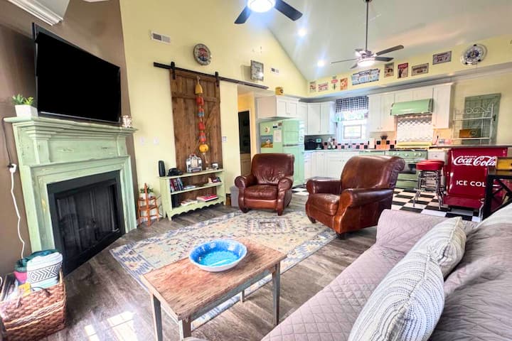 Cadillac Motel - Kitty Hawk, NC