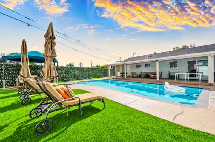 ৎ୭Glamour Home ৎ୭ Pool • Games•  Jacuzzi & More - Los Angeles, CA