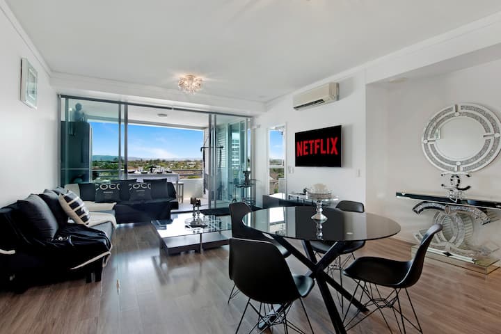 Luxe Coastal Unit At The Grand - Sleeps 8 Pets Ok - Gold Coast