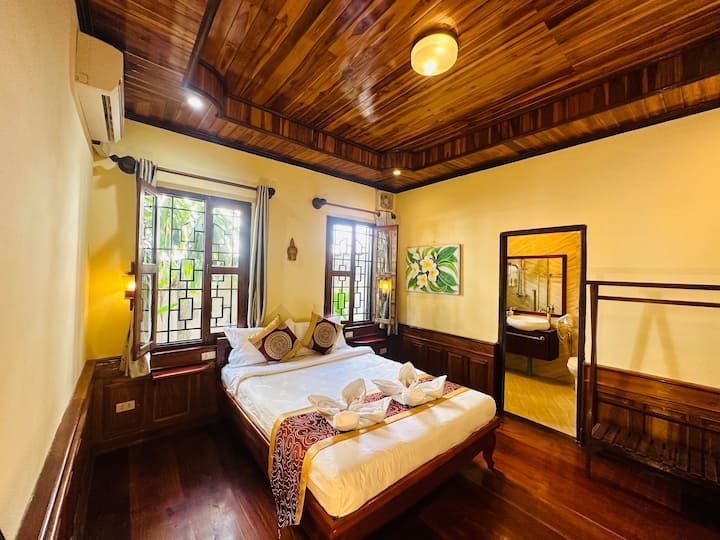 Deluxe Double Downstair In Ammata Boutique Villa - Luang Prabang