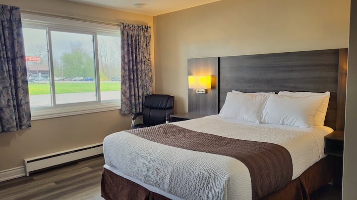 Standard Room With One Double Bed - Kincardine