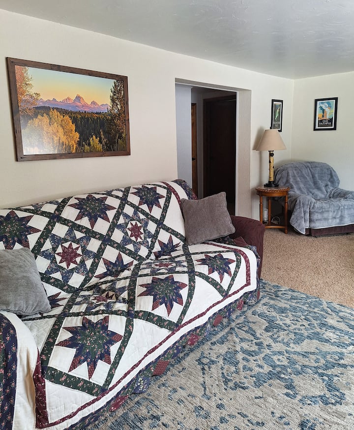 Town & Country Home, 
Family & Dog Friendly - Ashton, ID