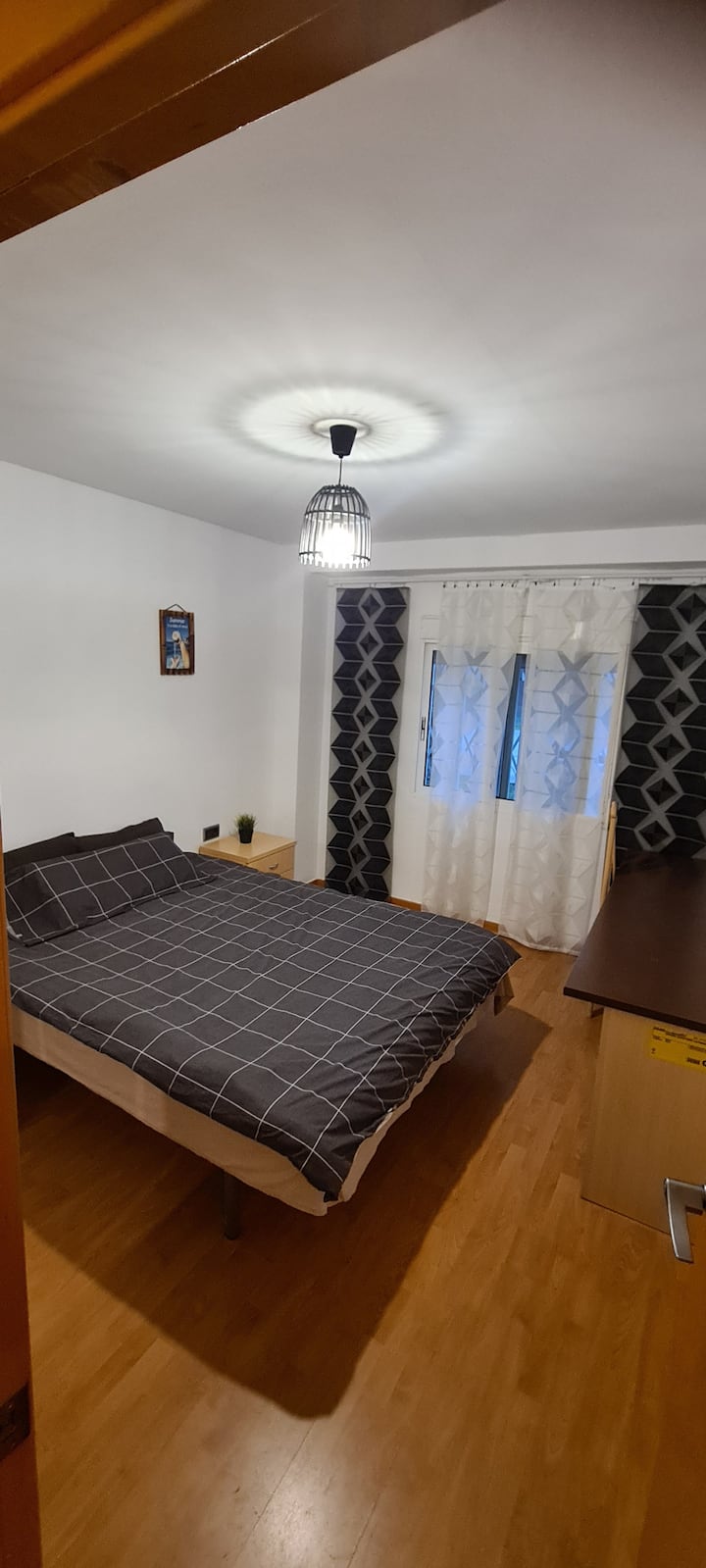 Queen Size Bedroom In Shared Apt. - Valencia