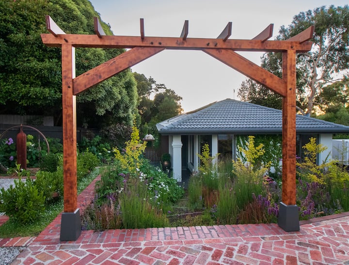 North Haven- Secluded Home, Large Outdoor Spaces - Kryal Castle