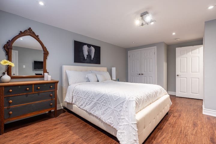 Cozy 1 Bedroom Guest Suite Private Entrance - Barrie