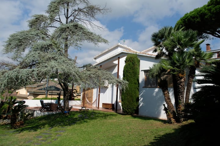 Casa Familiar Con Piscina En La Playa - Montmeló