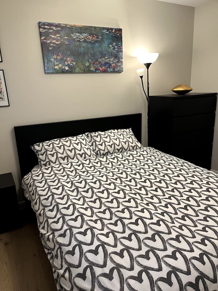 Stylish 1 Bedroom Suite - British Columbia