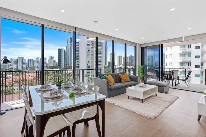 Beautiful Surfers Apt Canal View - Gold Coast