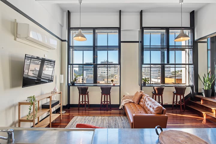 Japanese-inspired Zen Loft In Fortitude Valley - Virginia