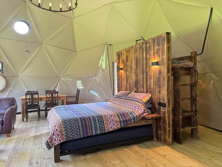 Spacious Dome, Outside Slapton - Slapton Ley