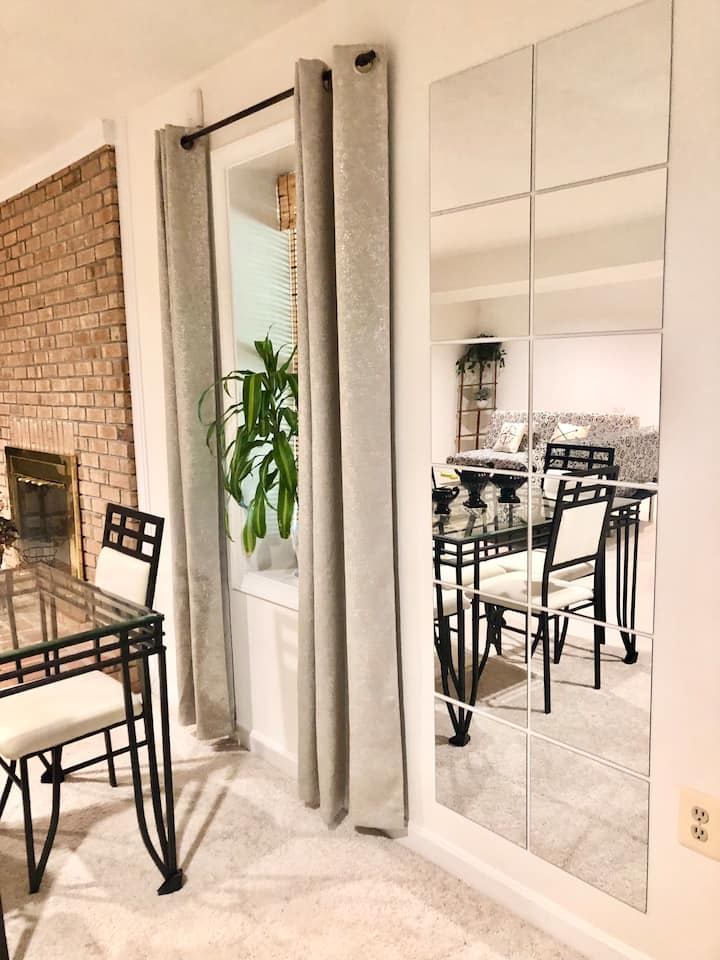 Serene Riverside Basement Suite In Manassas - Manassas, VA