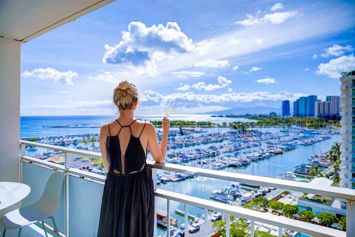 Ocean Views At The Ilikai - Free Parking! - カイルア, HI