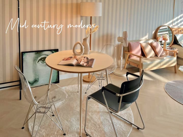 Mid-century Modern
감성스테
이.범계역.공항리무진.도보4분.최대4명.쾌적한 - 평촌동