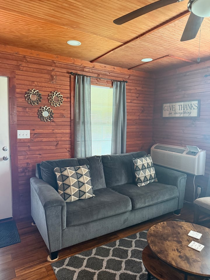 Cabin 3 At Seven Springs Farm And Vineyard - Lake Gaston