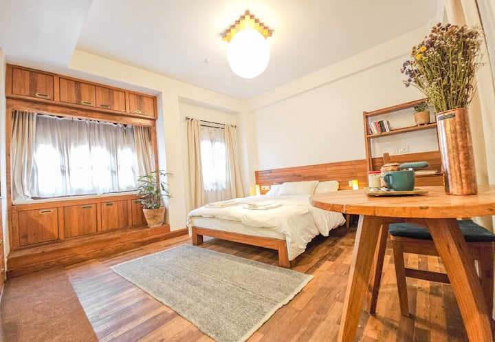2nd Floor Studio - Nepal