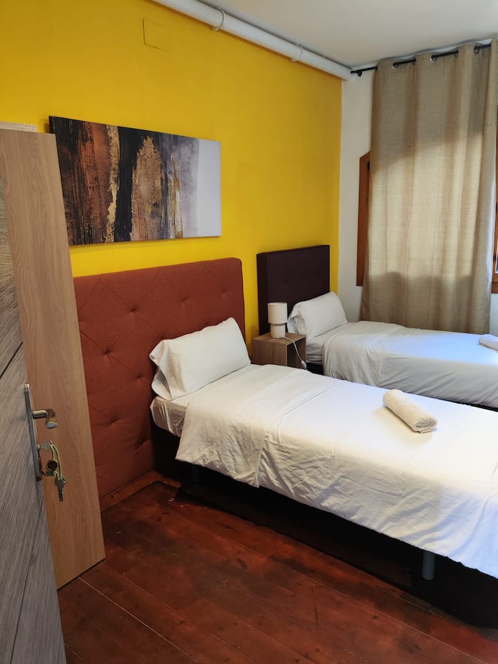 Lolivera Casa Rural - Entrada - Sant Cugat del Vallès