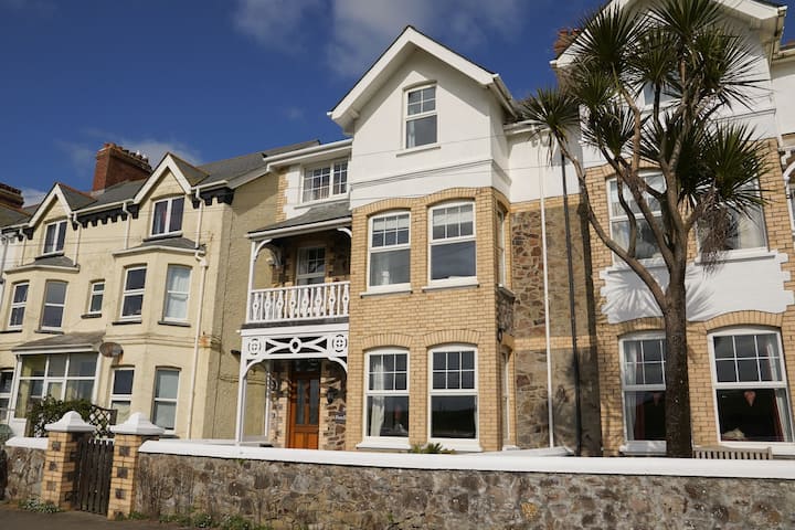 Charming Edwardian Home In Bude Near Beaches - Bude