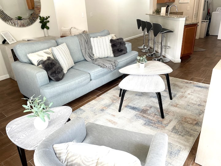 Downtown Luxury Lakeview Retreat (380) - Clermont, FL